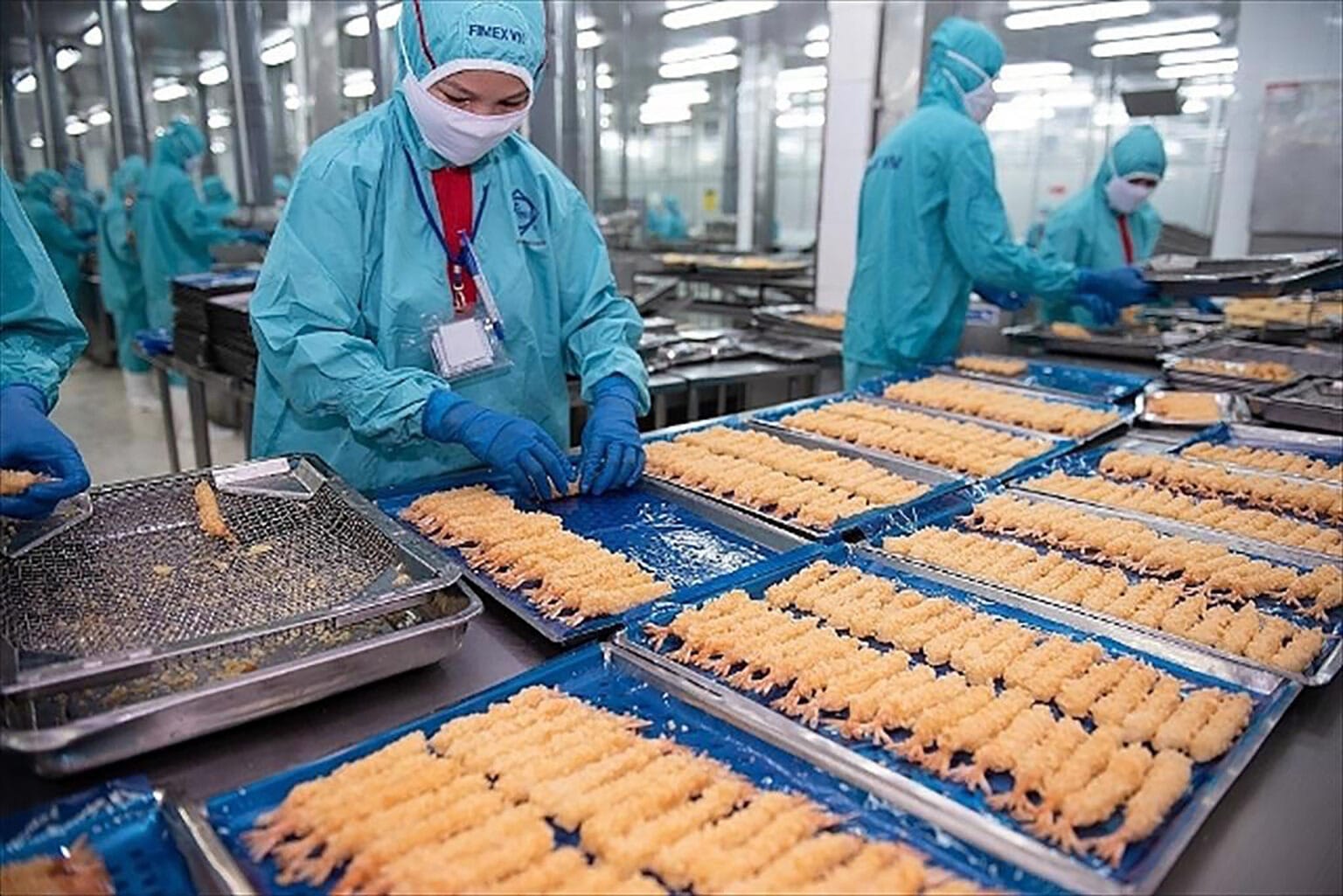 Vietnam shrimp exports in 2021 surpassed the storm and growth up 4% ...
